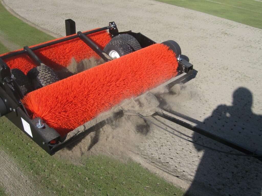 Sweep-N-Fill Turf Brush - Par West Turf
