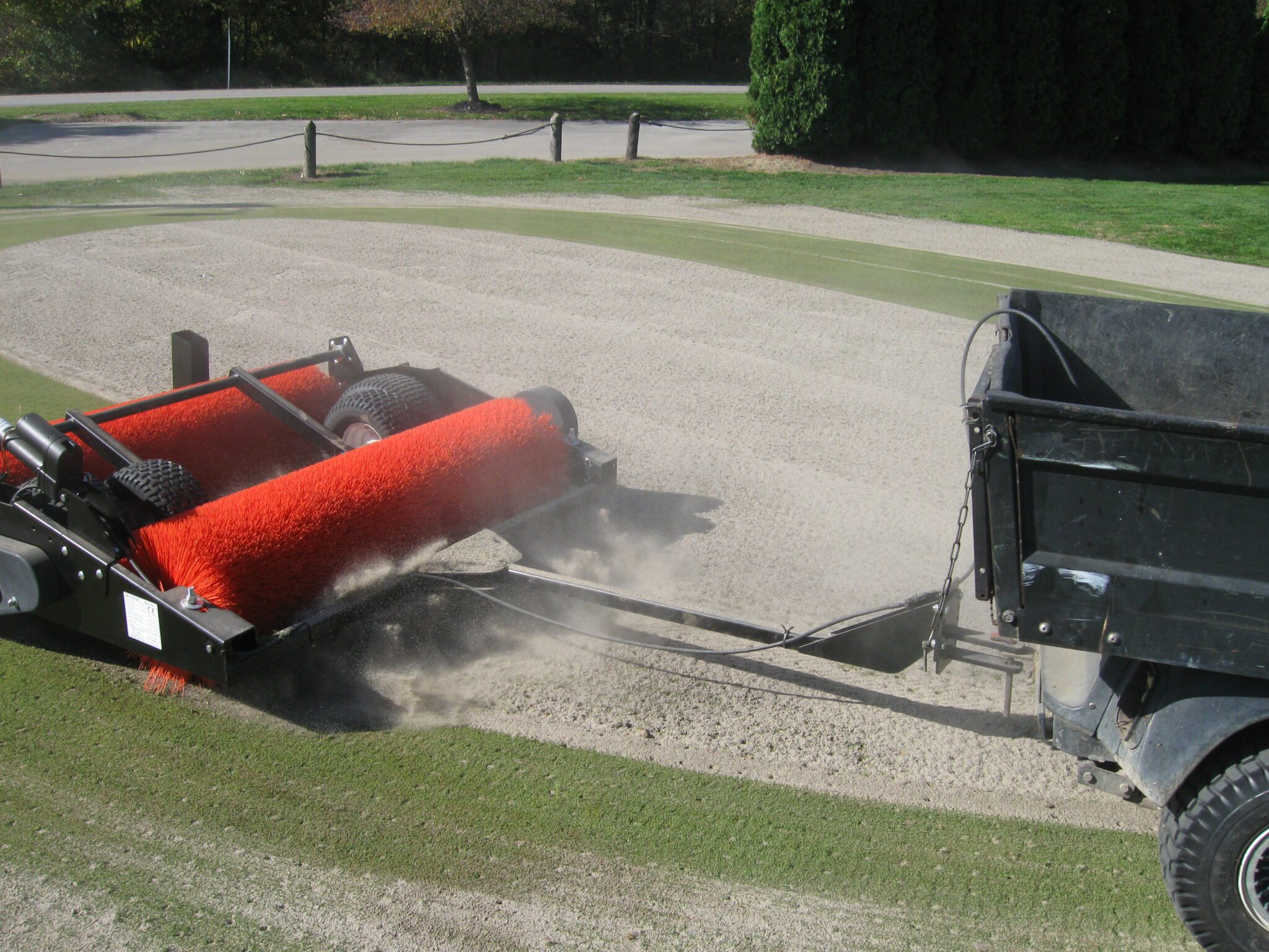 Sweep-N-Fill Turf Brush - Par West Turf
